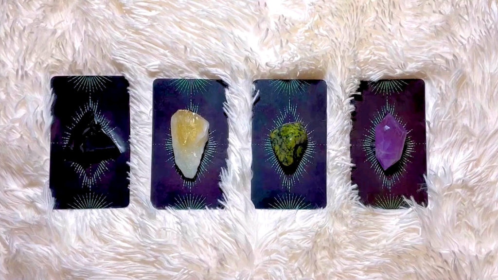 ...你暗恋的人想告诉你什么!TA的感觉和意图!选择一张牌卡 塔罗占卜