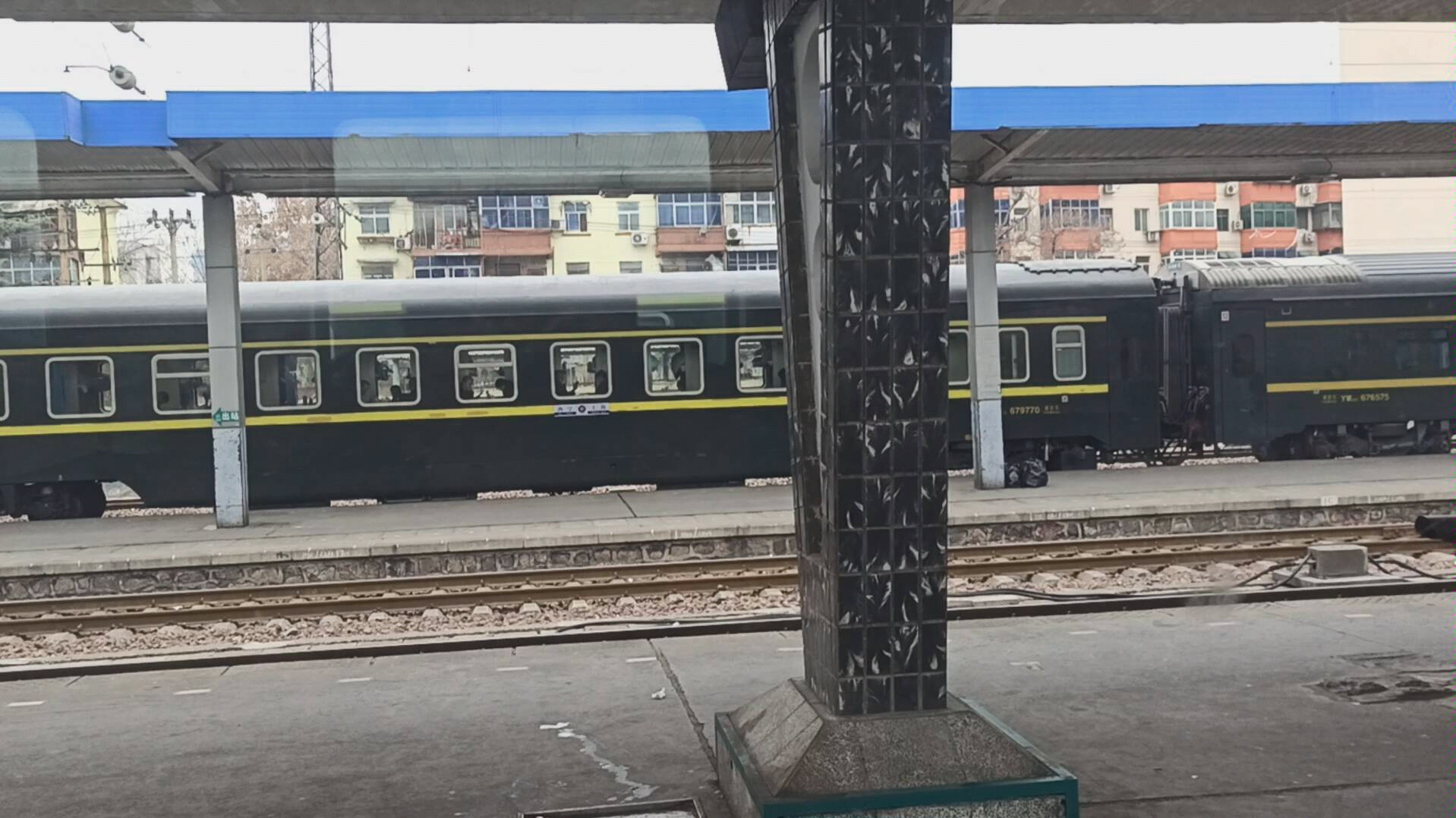 01.01 洛阳站捕捉Z378的BSP+国产25T混编车底