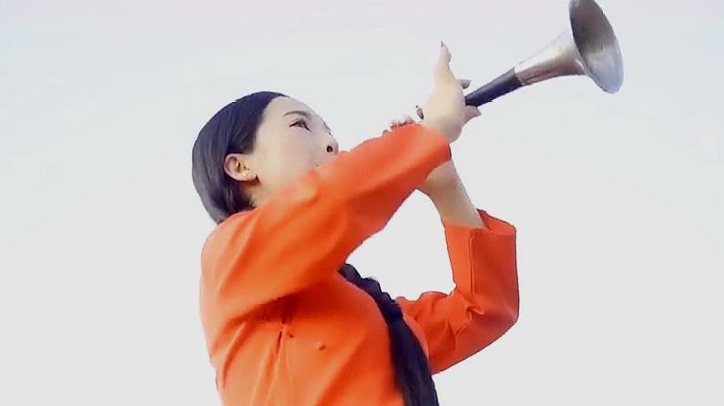 老牌女歌手唢呐吹奏一首《挡不住的思念》,...