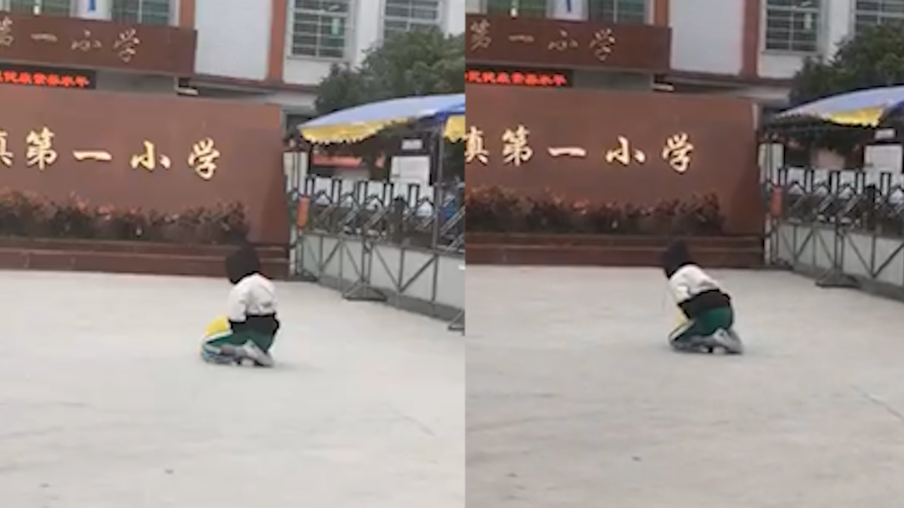 广东一小学生迟到被拒门外,在校门口下跪?校方:恶意歪曲事实,已报警