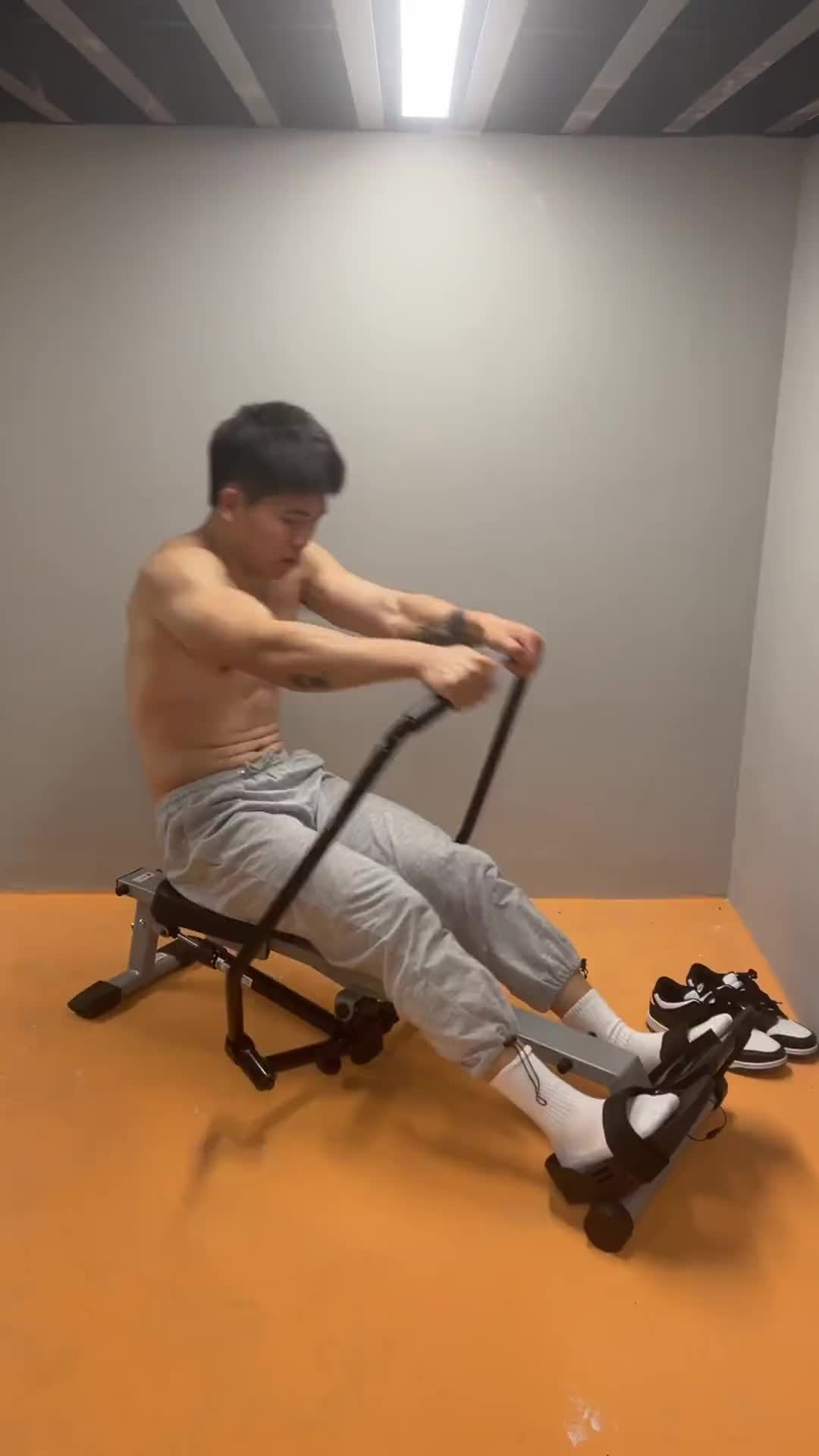 肚子大不用怕,跟我一起有氧划船训练,40分钟挥汗如雨