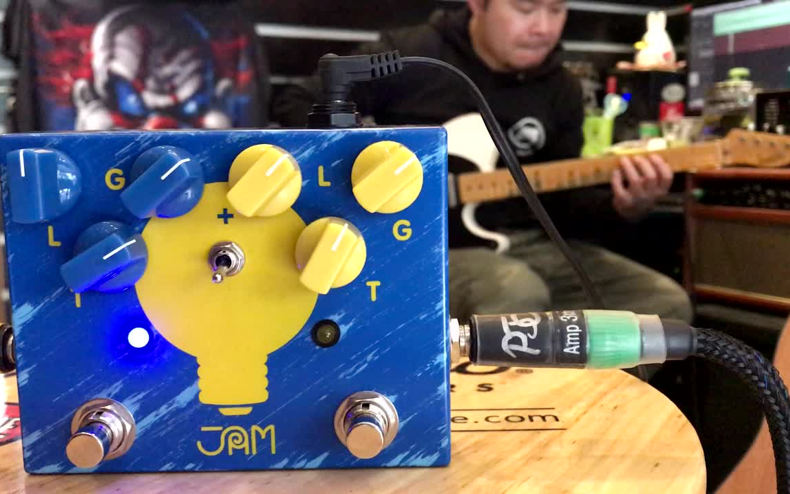 ...(我们不评测,好坏交给你耳朵自己决定)---JAM TubeDreamer 88 效果器