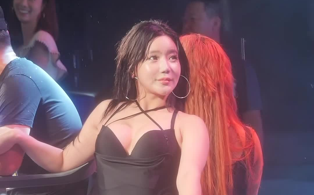 180828 (LAYSHA) cover-Turn Down For What by JS (fancam)