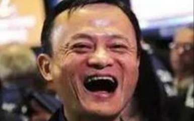 钉钉推出网课功能,评分却急剧下降,我们来看看到底是什么情况。