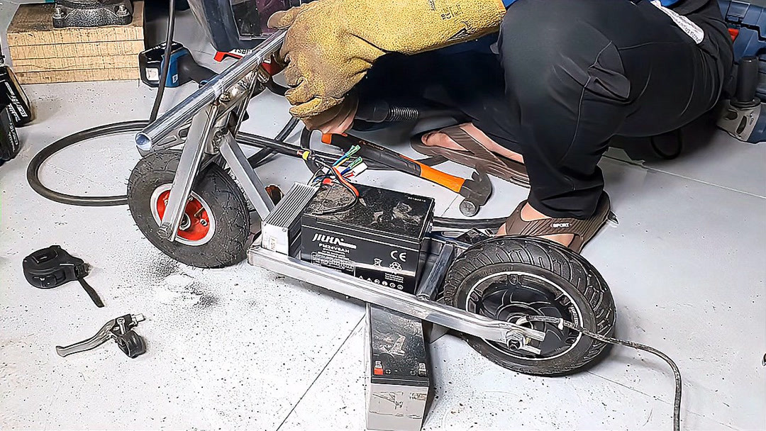 第一次这么小的电动车,麻雀虽小五脏俱全,看看高手是如何制作的