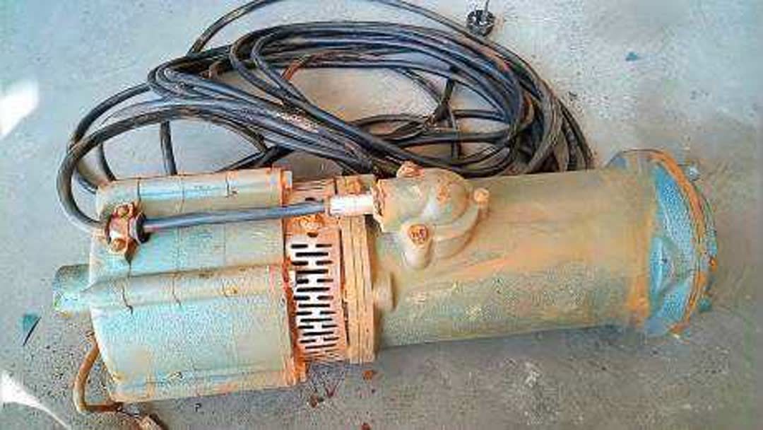 单相潜水泵一段时间不用不行了,这个部位容易出问题,解决容易