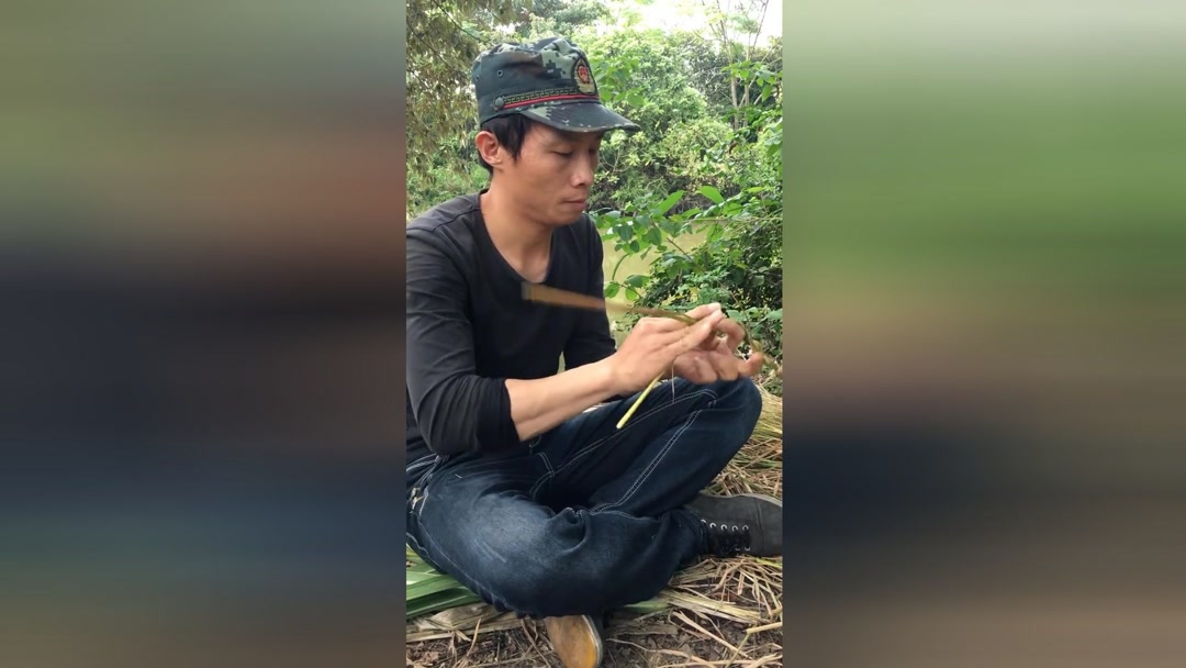 我是用稻草编织的,学习求生技能,关键时刻就能派上大用场。关注我,...