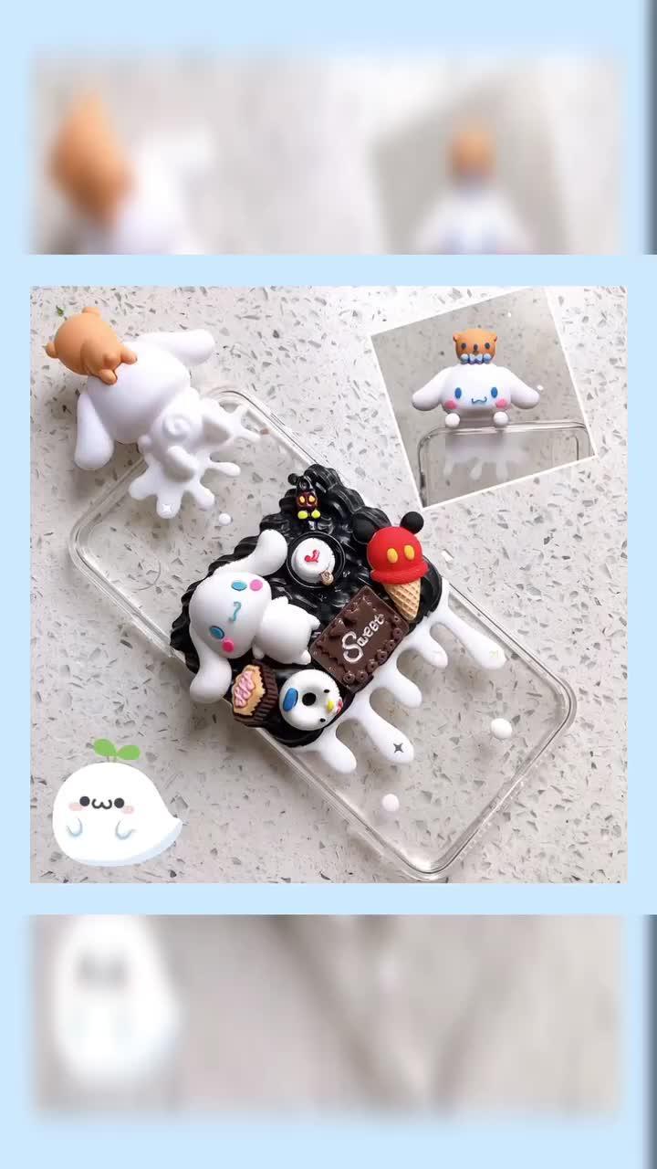 玉桂狗的手工壳呀~有个趴在上面看你玩手机哦