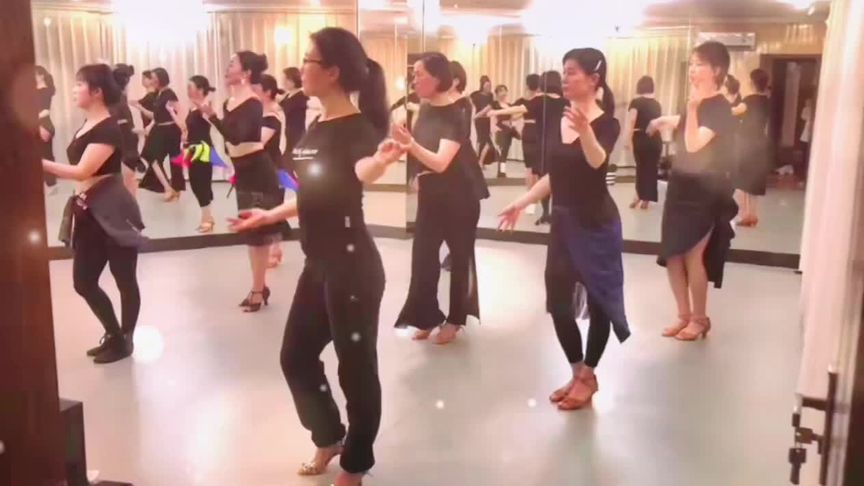 舞蹈和运动不仅仅关系到每个人的健康