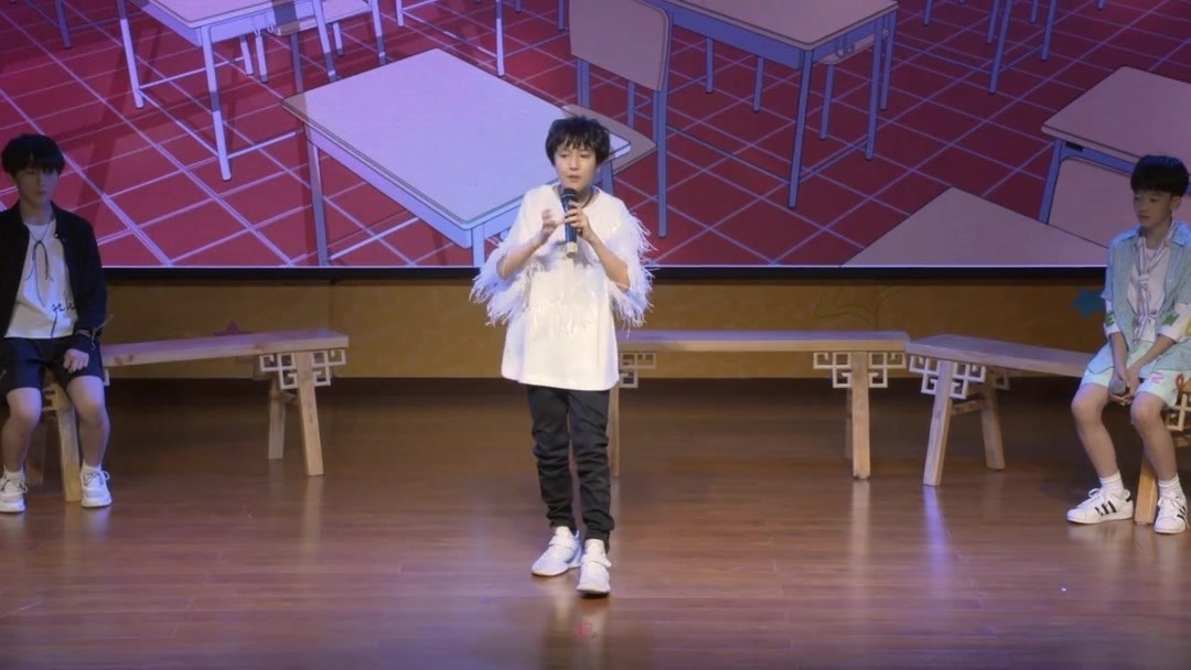 【TF家族】三团练习生一次看个全!小学生汇报演出抱着善意的路人...