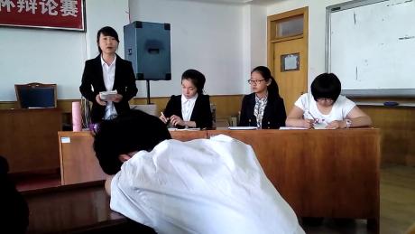 「辩论赛」网络让人更自由VS不自由