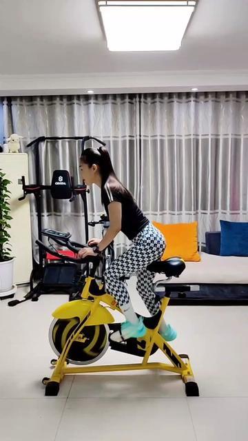居家锻炼我的解压方式动感单车每天坚持40分钟燃脂...