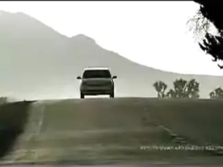 丰田凯美瑞混合动力版广告