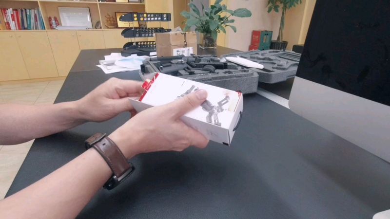 如何给大疆云台稳定器如影sc增加装提壶手柄