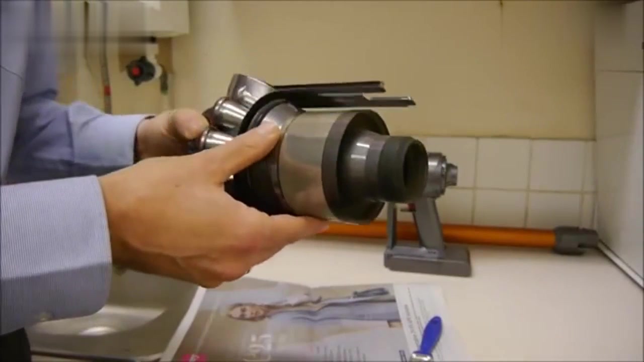 戴森dysonV8吸尘器拆卸清洗