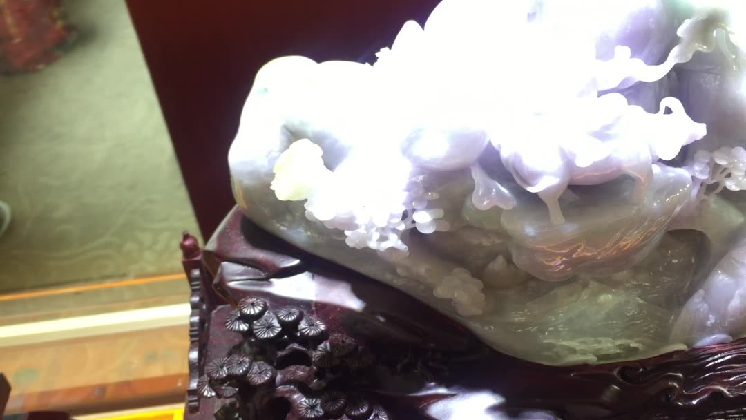 20公斤的翡翠原石切出5条冰种飘花手镯,小伙嘴都笑歪了