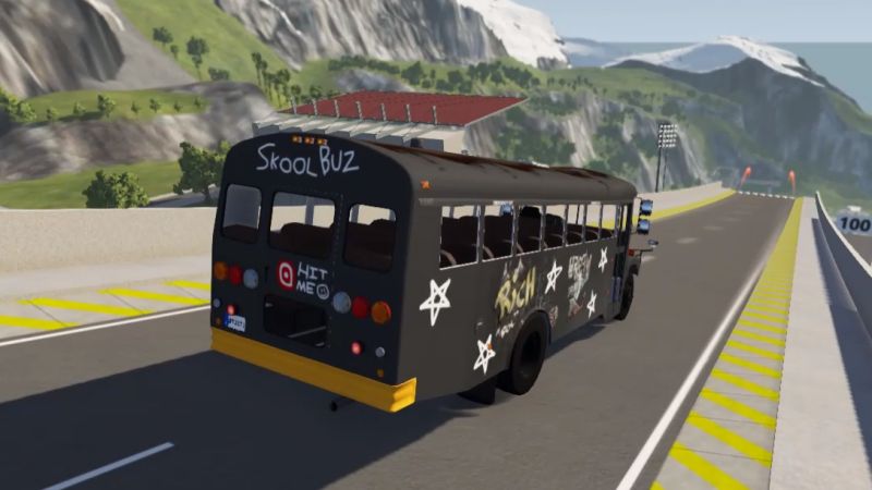 车祸模拟器:老司机驾驶各种汽车冲向大坡,画面够酸爽!