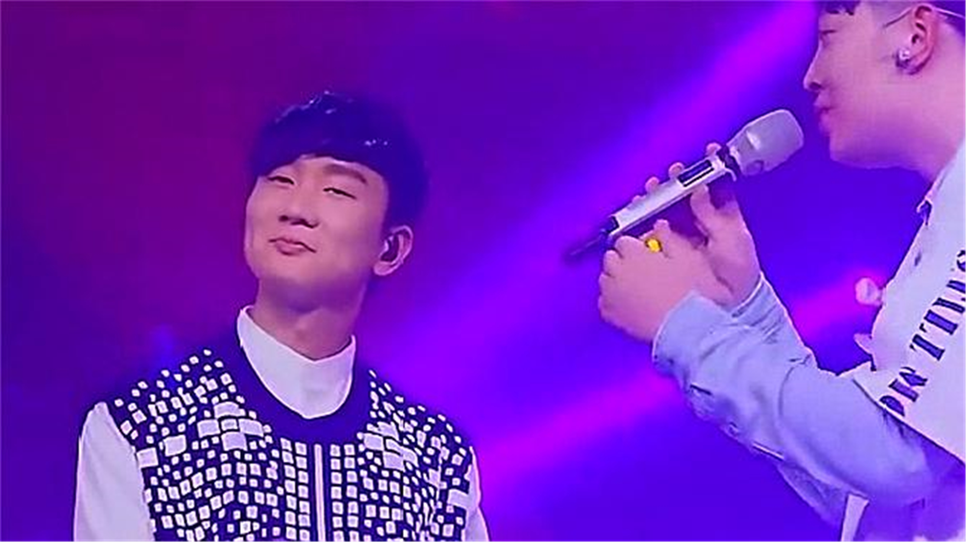 我想和你唱:林俊杰登台演唱《醉赤壁》,歌声打动人心!