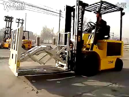 现代叉车 北京现代京城工程机械有限公司叉车销售部 推拉器