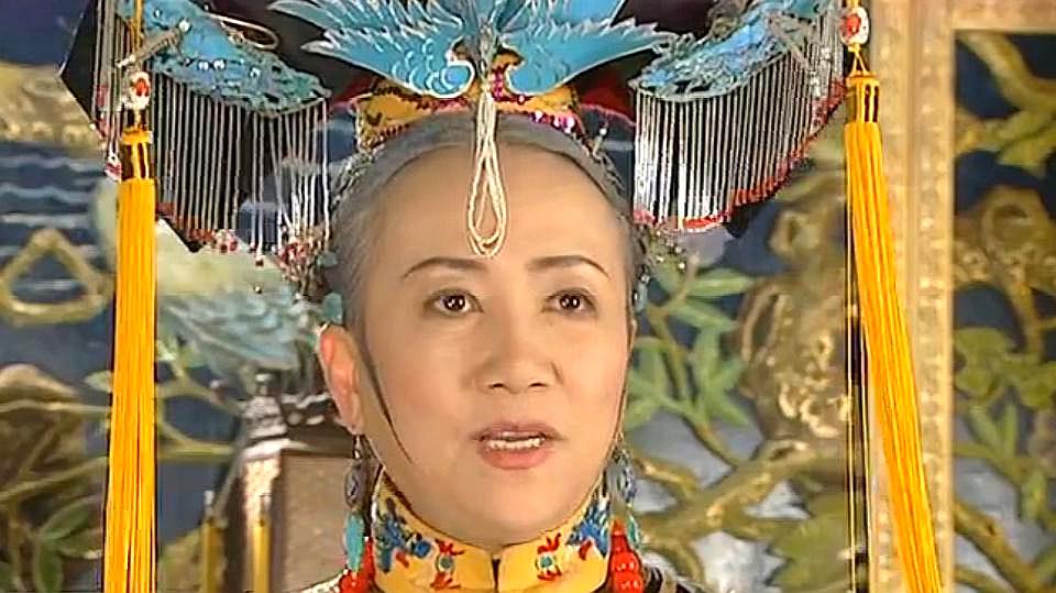 还珠格格:皇上一大早就找老佛爷求情,是因为两个格格