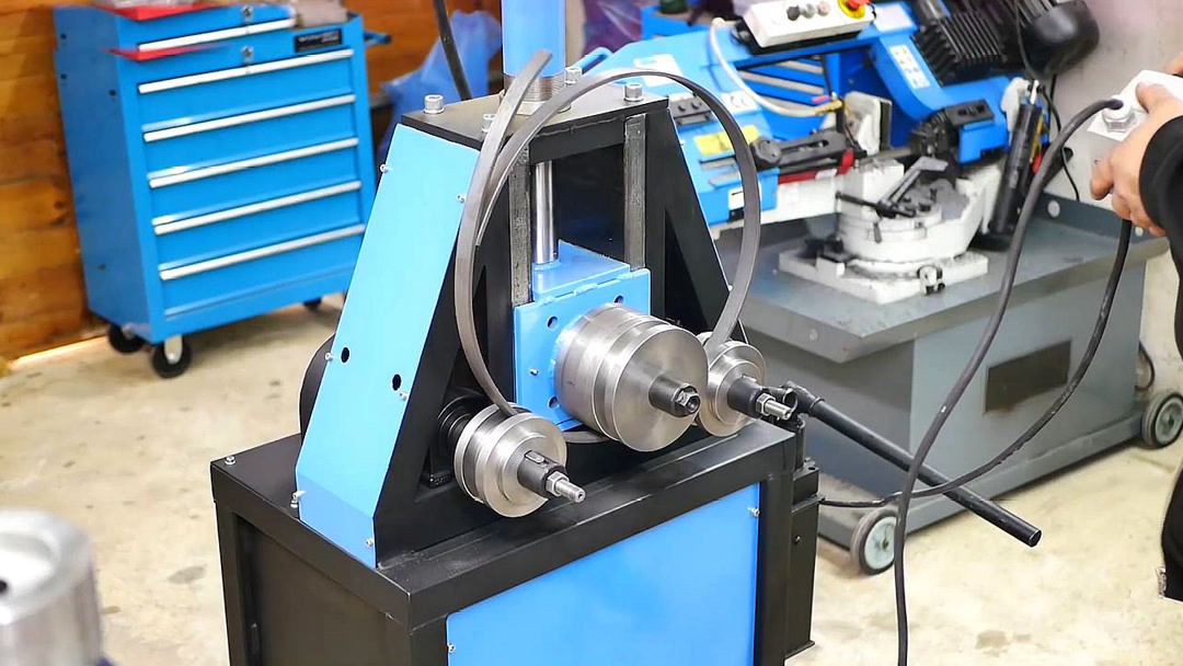 想要弯管不费劲，教你自制创意弯管神器，建筑工人看到都叫好