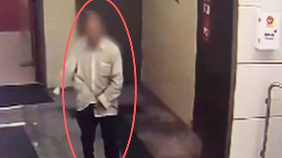 “伪残疾人”地铁卖惨,厕所变装断手重现,监控全纪录