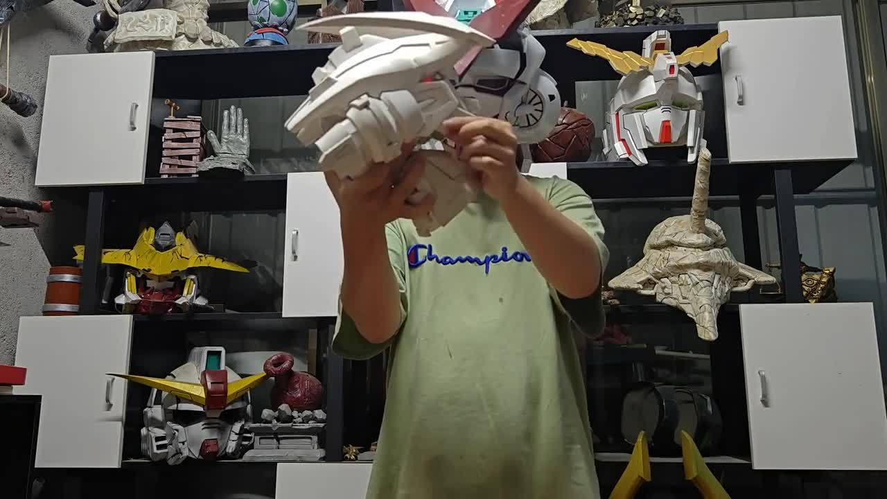 红异端高达制作日记,第十三天,头部制作 #手工制作 #模型制作 #高达...