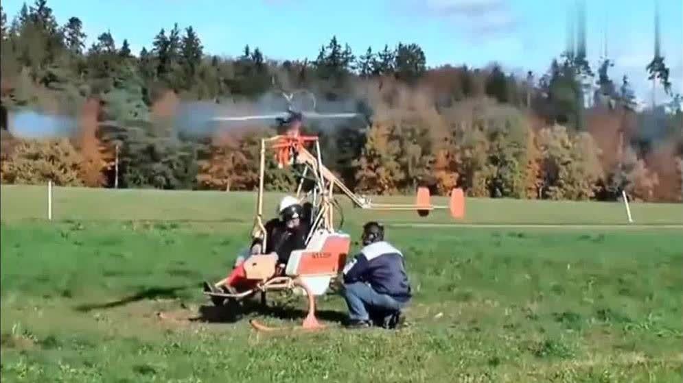 牛人自制的飞行器,试飞看看,酷炫十足!