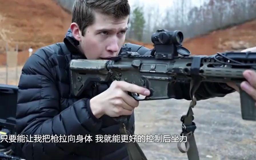 枪械达人卢卡斯向你展示如何使用垂直握把,你喜欢的握把是哪一种?