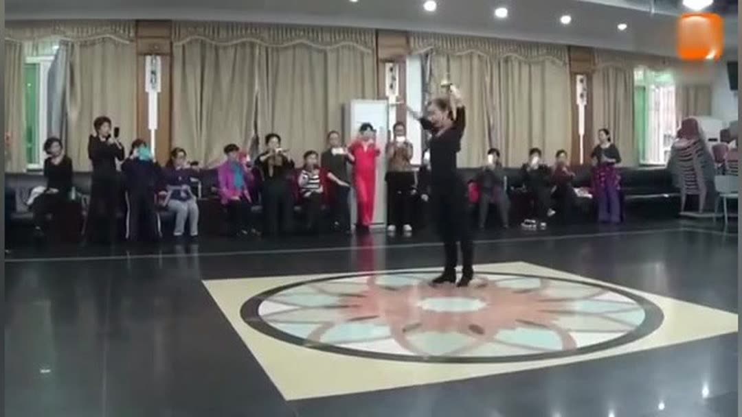 藏族舞蹈洗衣歌潘玲教学2