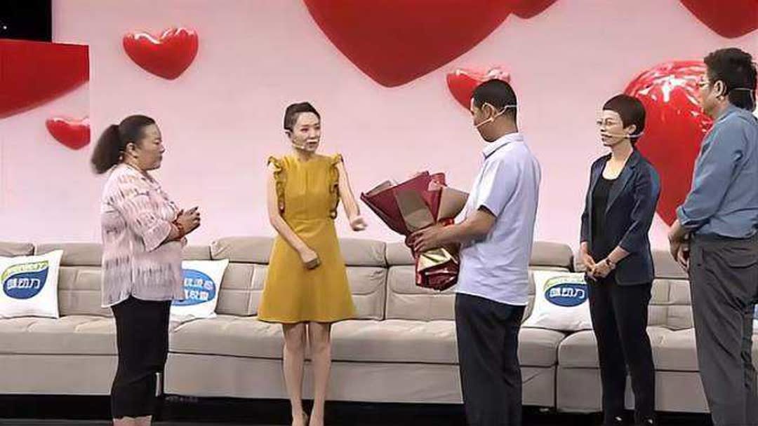 结婚25年,丈夫没抱过妻子也没送过礼,现场道歉丨大王小王