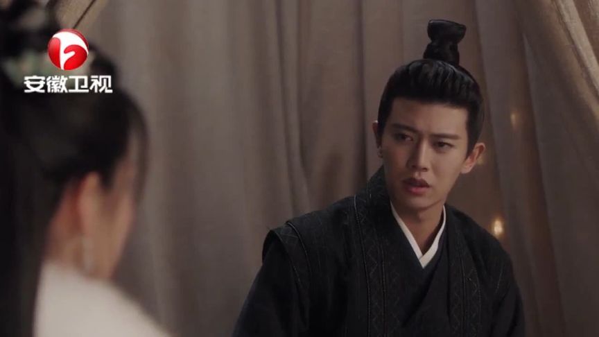 周生:周生辰睡觉,十一趴床头盯着看,偷偷计算分开时间