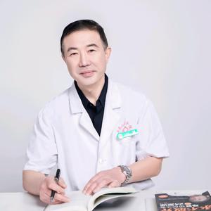 肛肠科医生任毅 