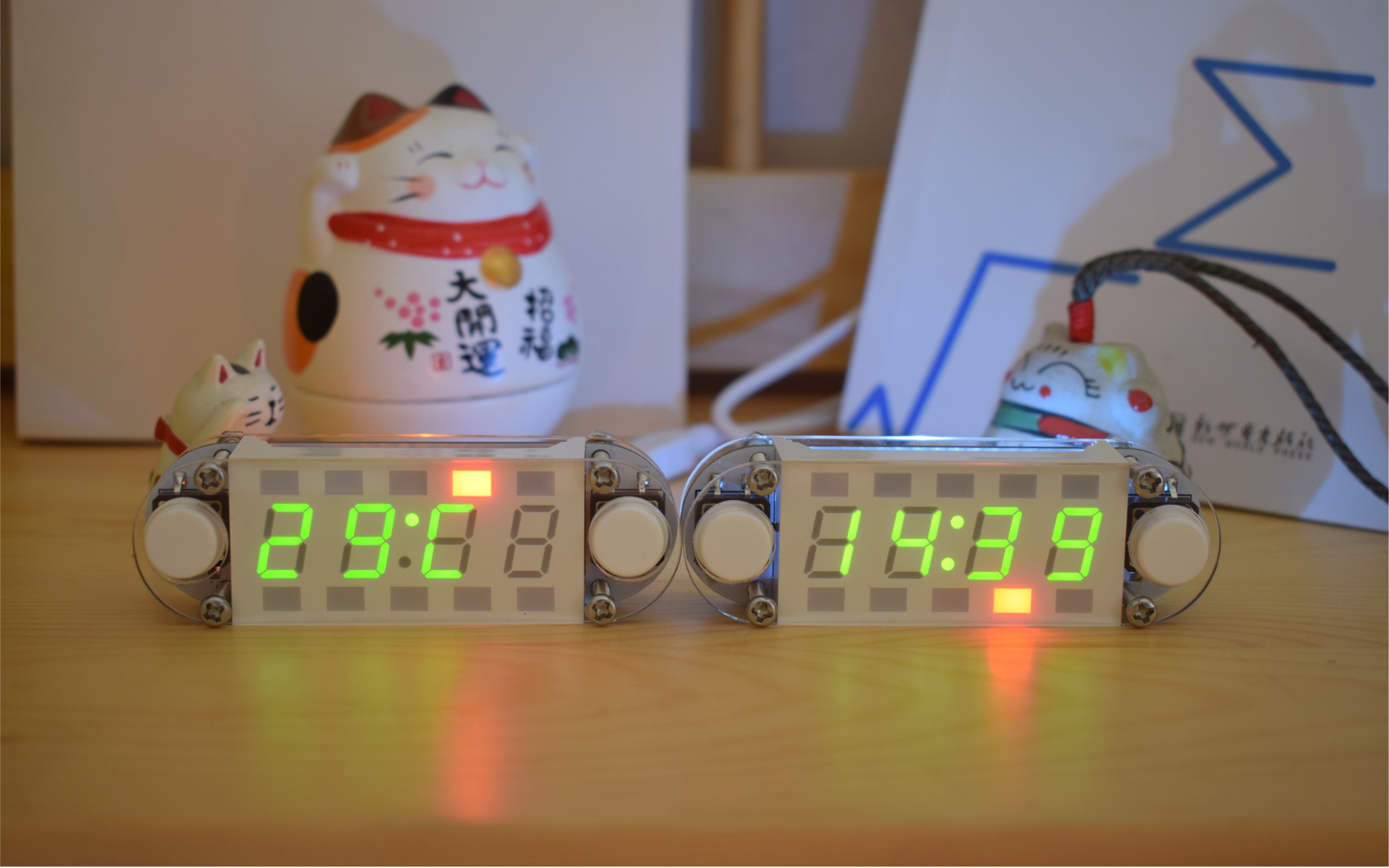 DIY一个“双色版”的数码管时钟