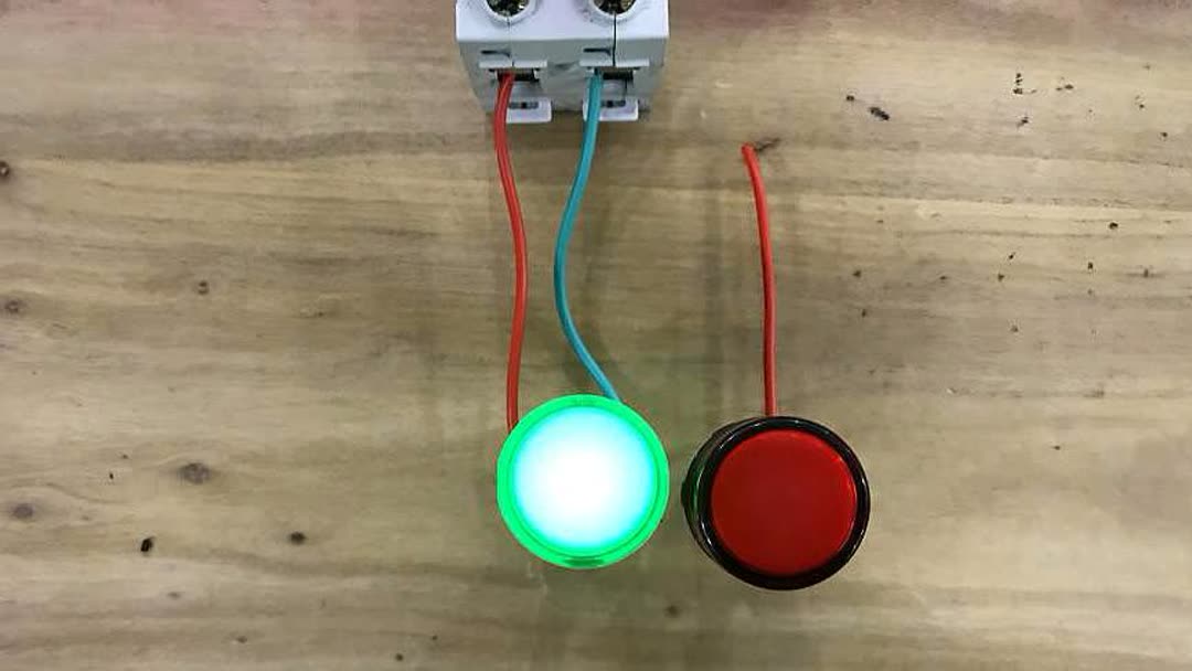 电工知识:配电柜上面的运行指示灯如何接线,实物讲解,实物演示