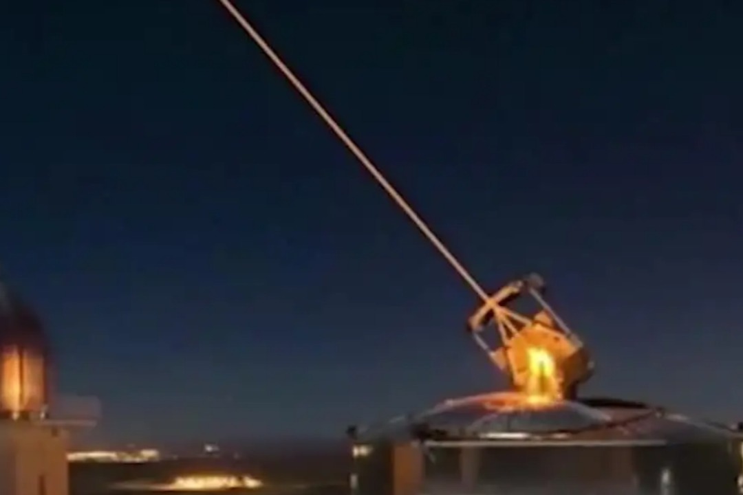 俄军激光武器有多厉害?5秒内把目标烧成灰,美国无人机碰上硬茬