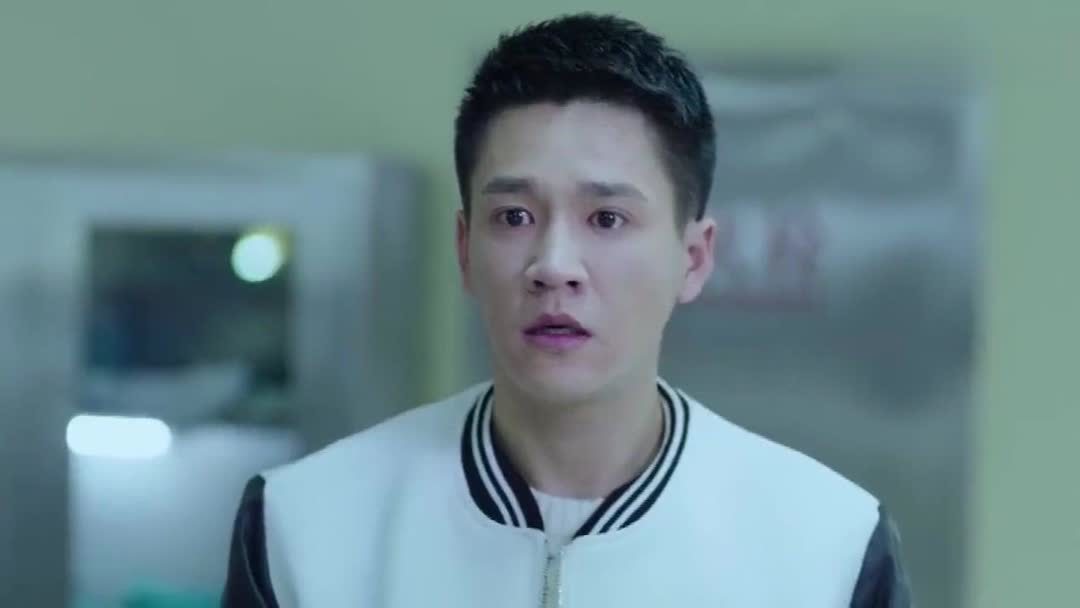 急诊科医生:高富帅与母亲争吵,母亲抢救无效死亡,男子痛哭不止