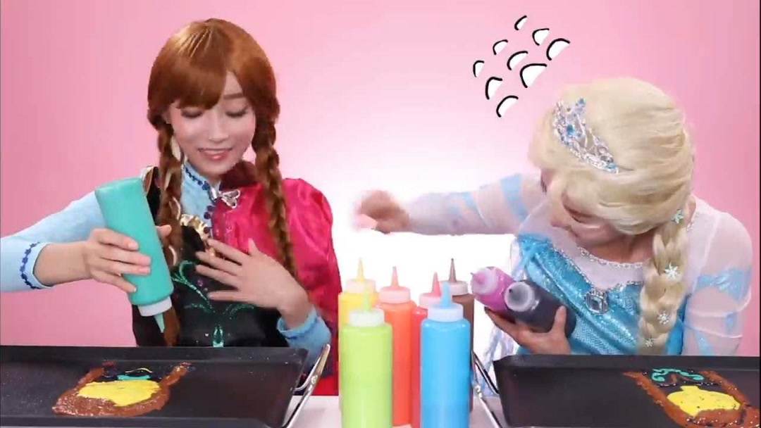 基尼艾尔莎和安娜公主的美食比拼,谁做的好看又好吃呢 嘿基尼