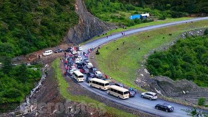 自驾川藏线的都“弃车”了,为什么不开回来?原因竟是这样