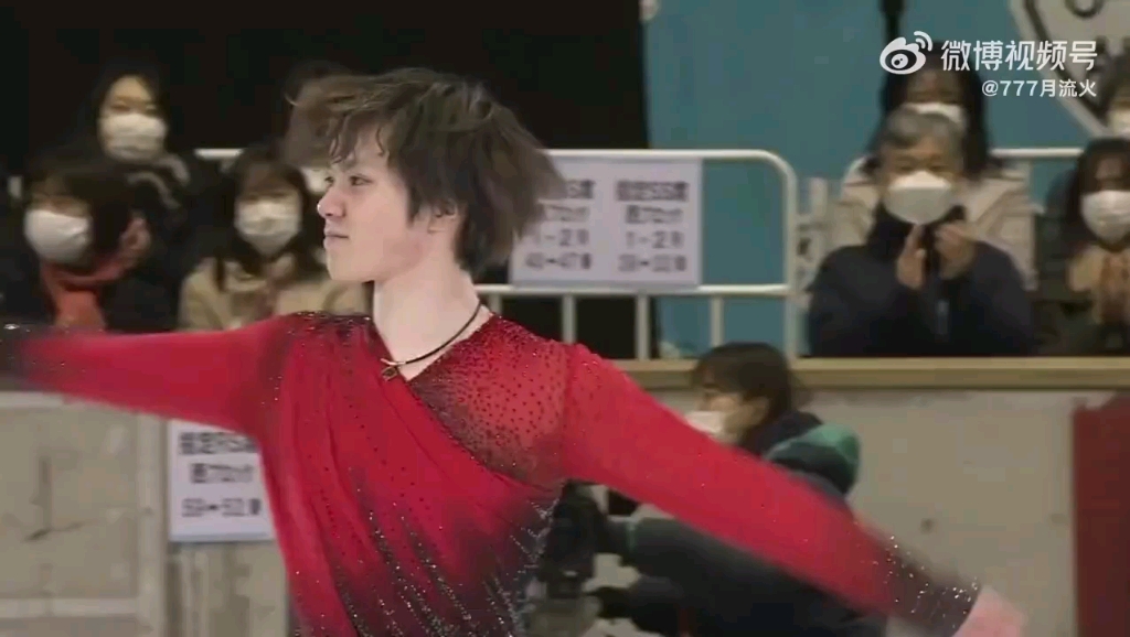 【花滑】当宇野昌磨谢幕时发现本田真凛不在场边