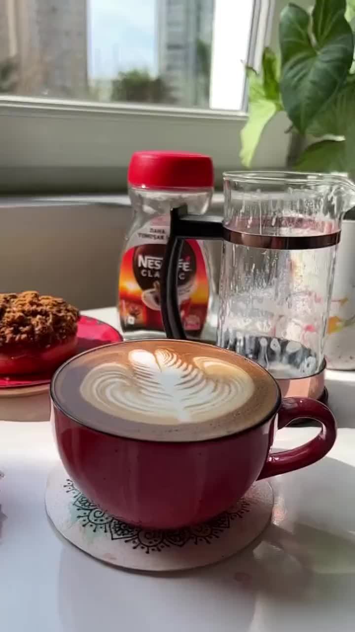你的卡布奇诺咖啡也是这样的吗???