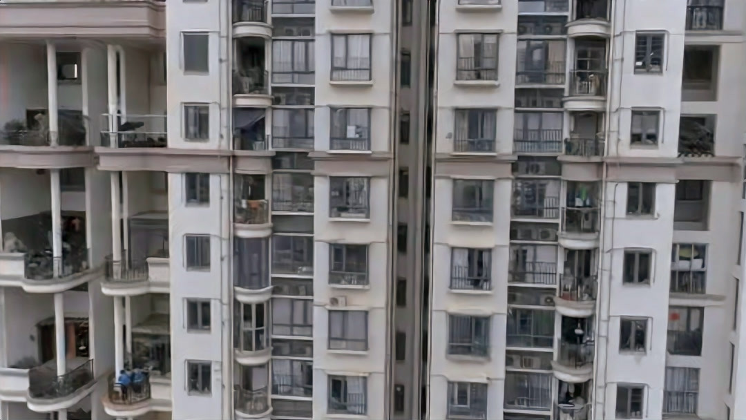 11岁男孩自行爬楼坠亡家长起诉物业与开发商 为什么法院驳回诉请