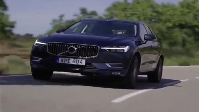 沃尔沃XC60碰撞测试,连车标都系安全带,你说安全不?