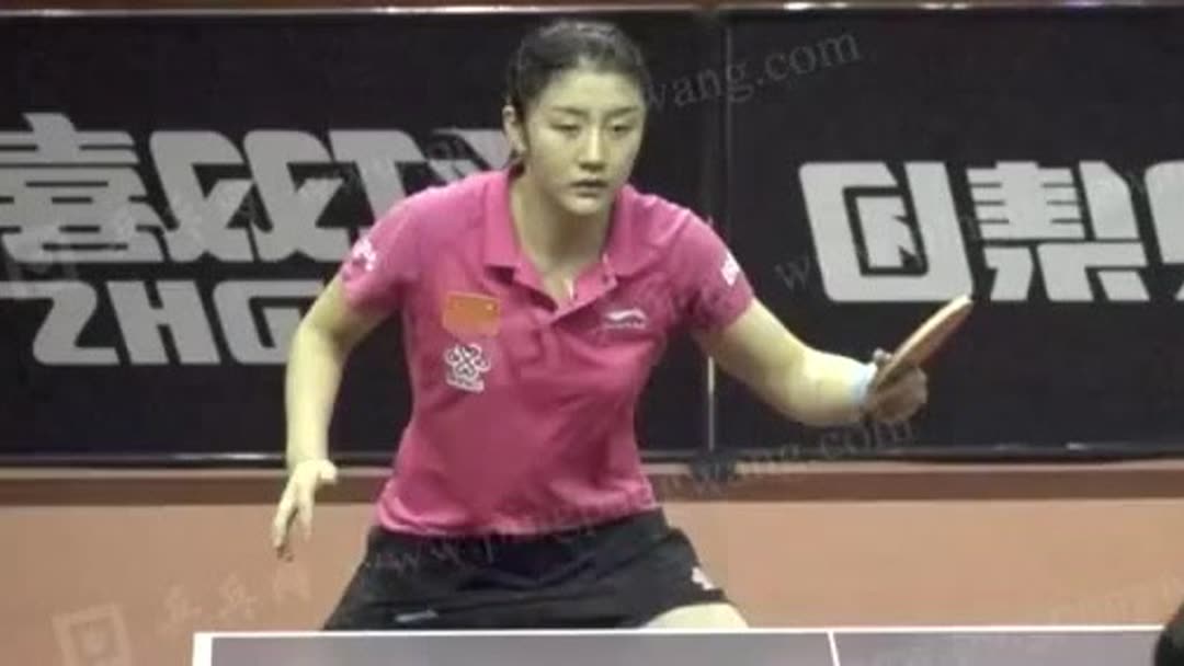 《乒乓球慢动作教学视频》第358集: 陈梦反手加转弧圈球正手搓球