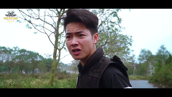 真人CS游戏,动作很标准,就是全打空了你说厉害不