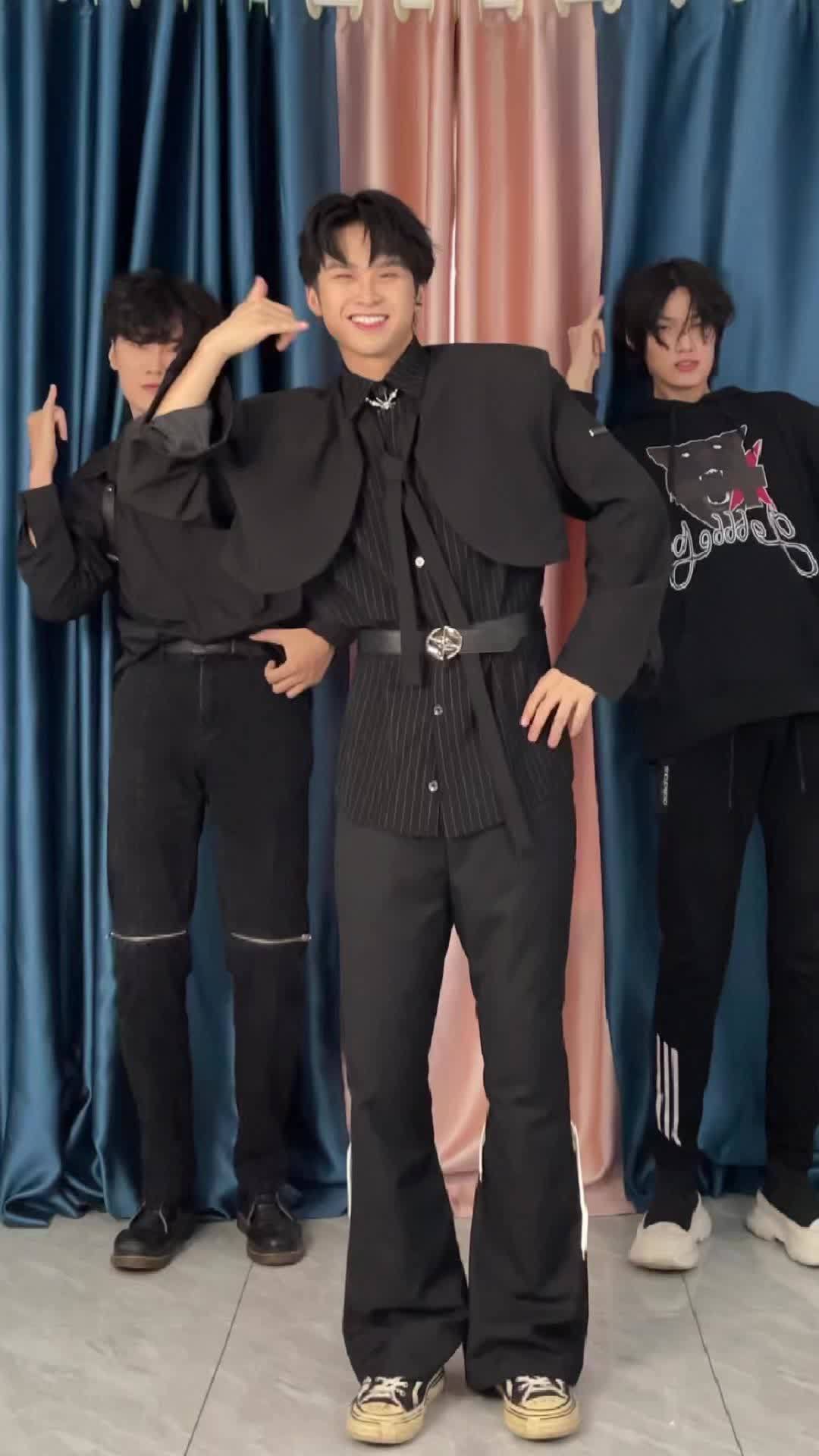 新歌来啦,趁热过来打歌,期待舞台哇!