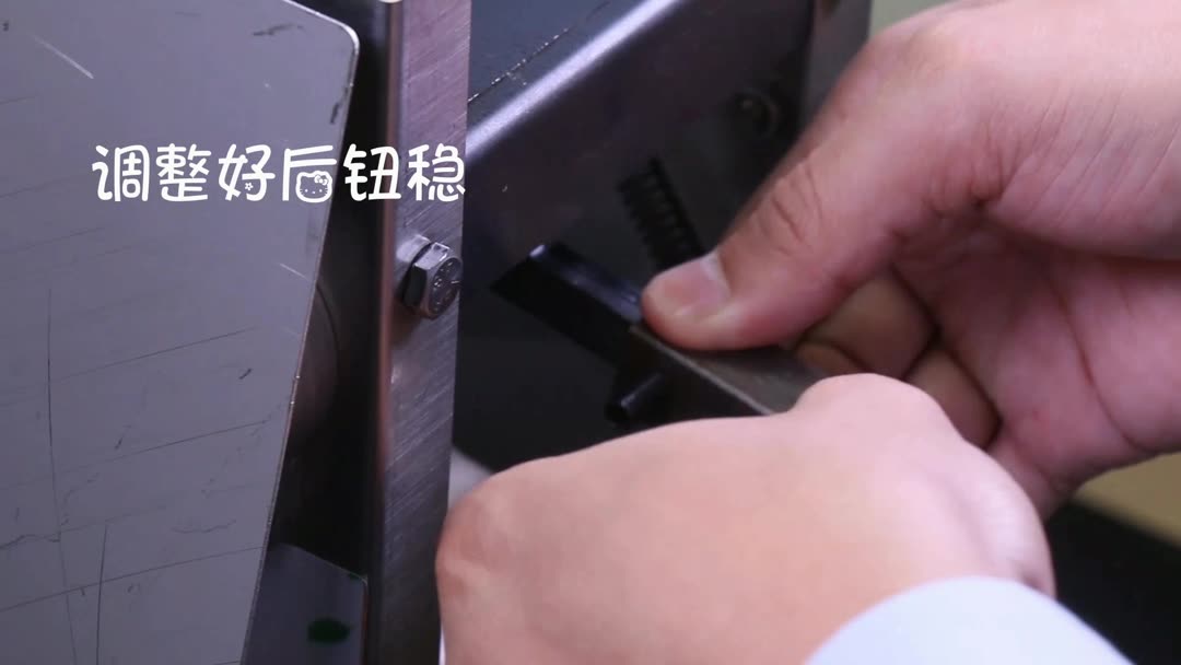 你还在一刀刀的给板栗开口?快来看看板栗切口机!既效率又安全!