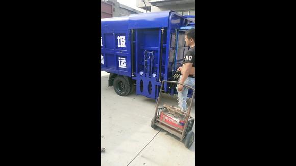 客户私人订制垃圾清运车