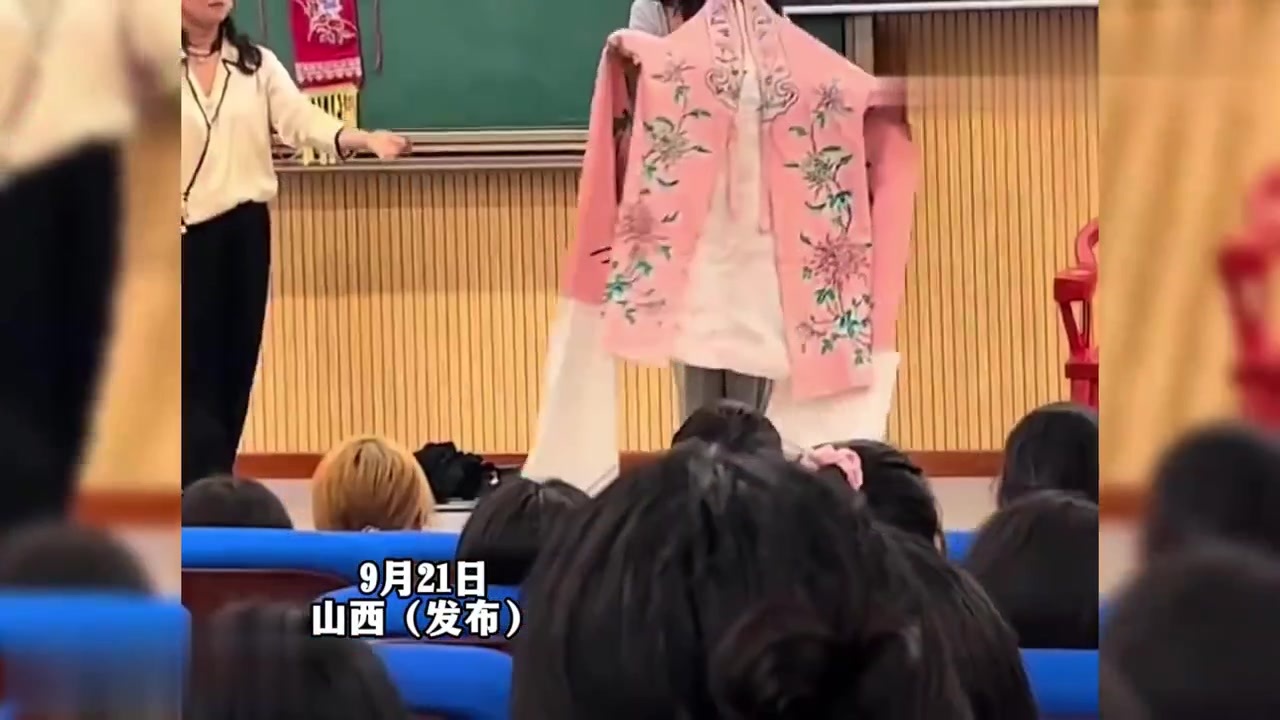"戏曲进校园这才是最好的传承与保护"