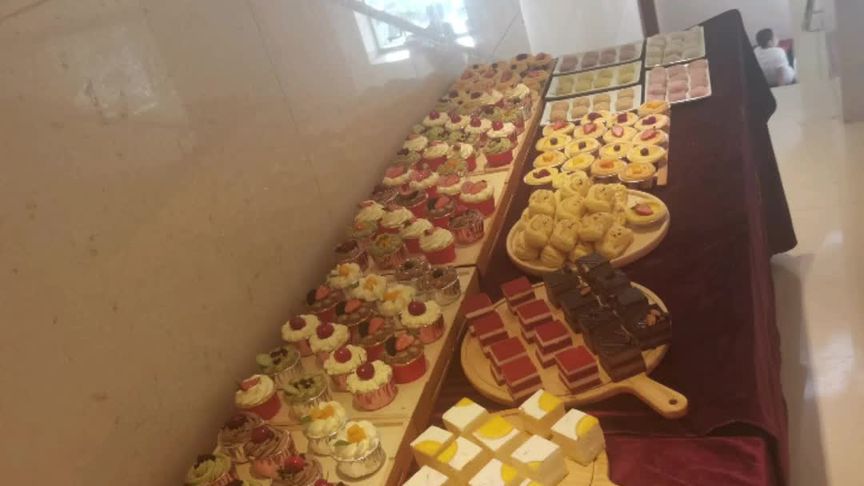 百人会议茶歇甜品台制作完毕#完成任务